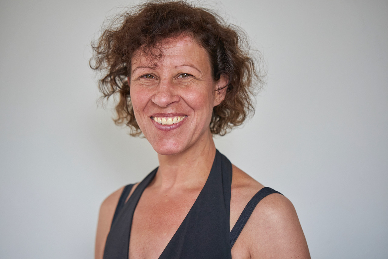 Over mij – Monique Roos
